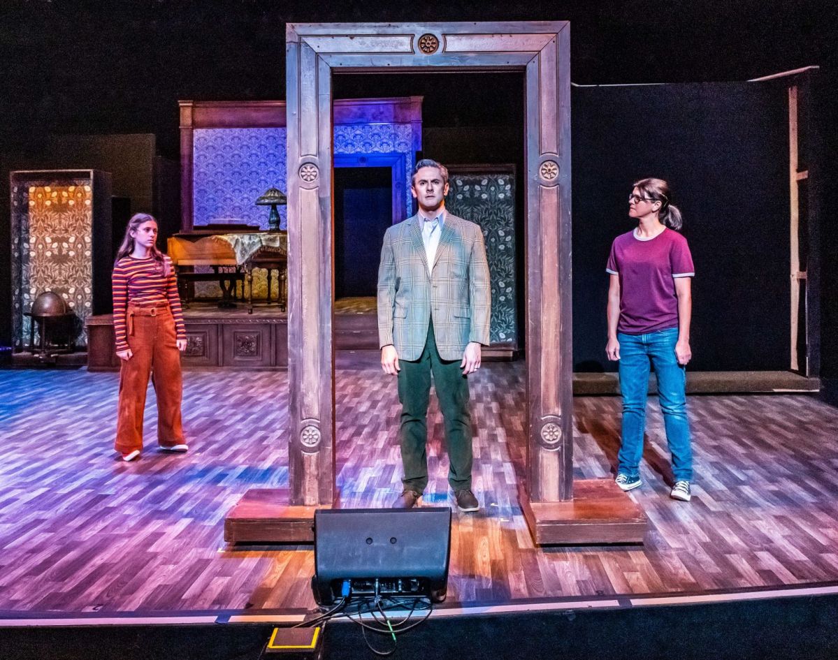 FUN HOME Reviewed by Stephen Radosh - K-Gay Desert Guide Palm Springs